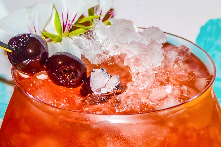 Lounge Bar on Capri with a view over the Faraglioni - Capri Rooftop